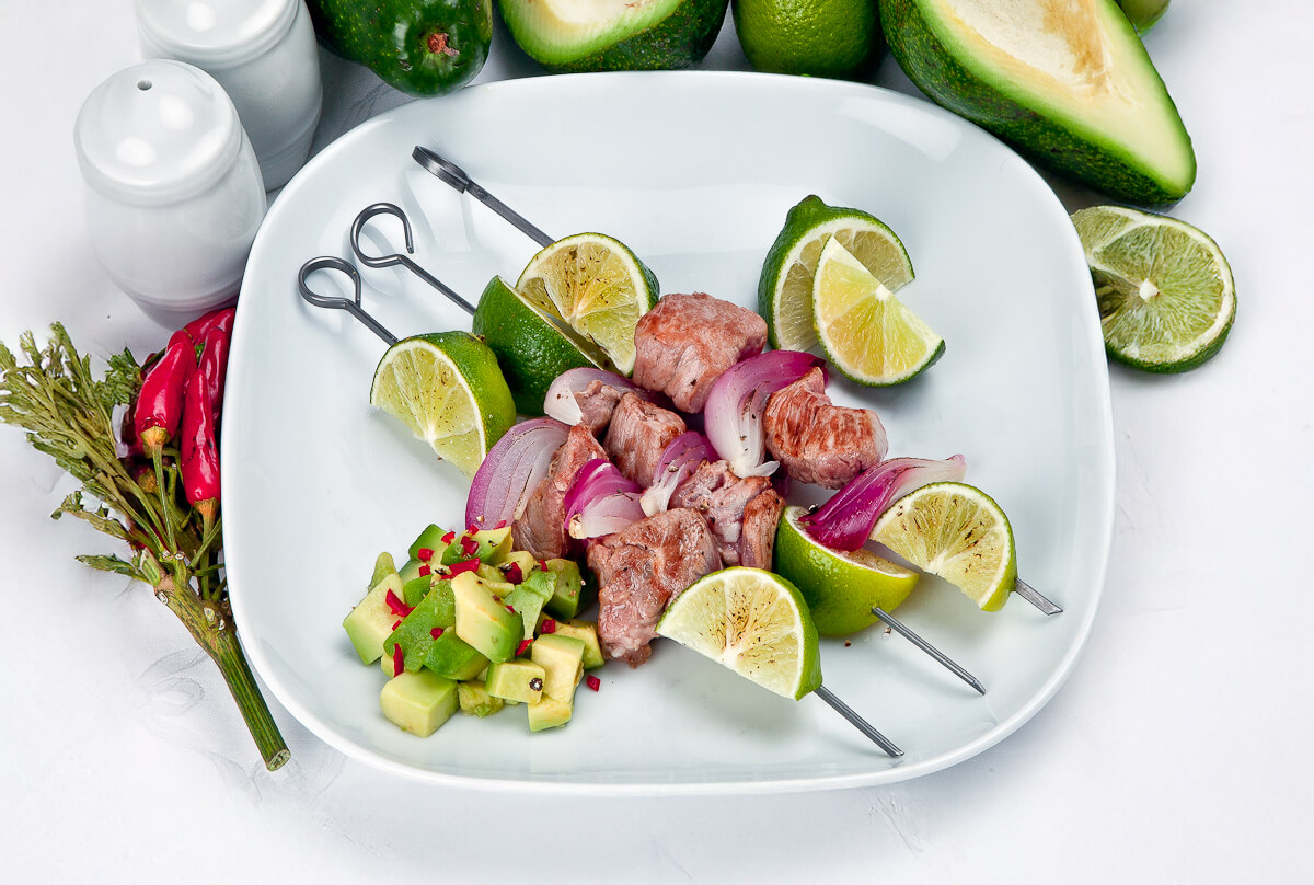 Spiedini di maiale e lime con avocado | Educazione Nutrizionale Grana ...